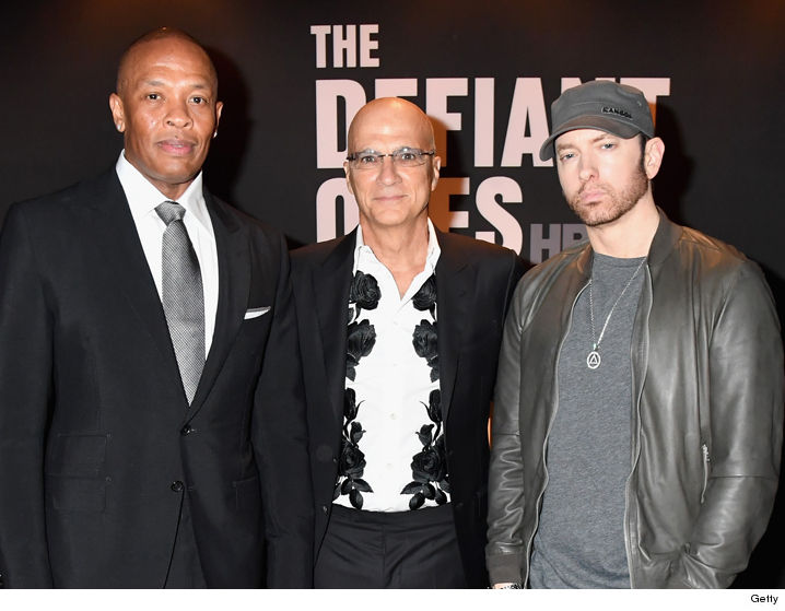 Eminem, με αυτά τα μούσια δεν ράπαρε κανείς - RatPack.gr