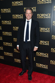 Style Evolution: Ο Hugh Grant πάντα ντυνόταν σαν έμπορος έργων τέχνης ...