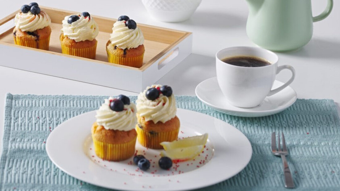 Easy Bake Challenge: Τρεις συντάκτες συναγωνίζονται για την πιο γλυκιά ...