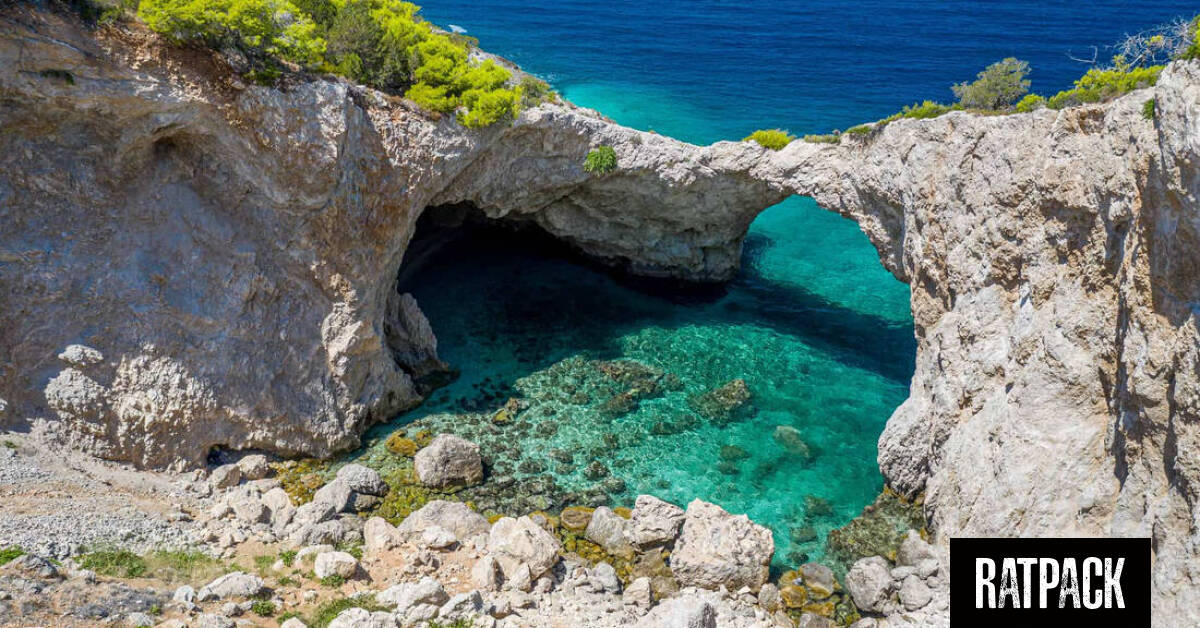 Η Σπηλιά της Φώκιας είναι η παραλία που δεν την βλέπει ποτέ ο ήλιος ...